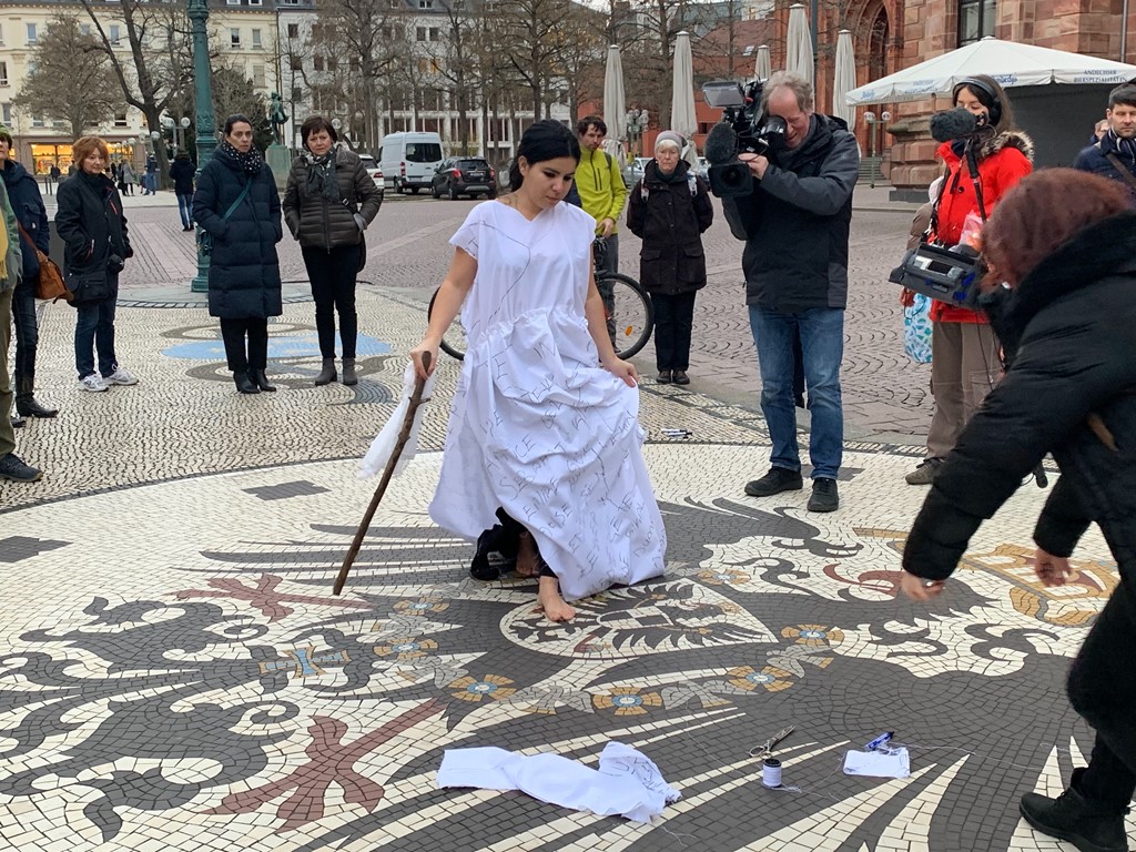 ALLEMAGNE. Action "Liberté d'art et d'expression" de Zehra Dogan ...