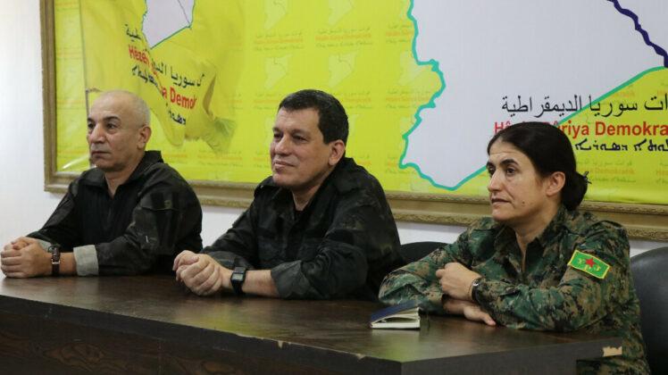 ROJAVA. Les FDS tiennent des réunions avec les conseils militaires de Tabqa, Manbij, Ain Issa et ...