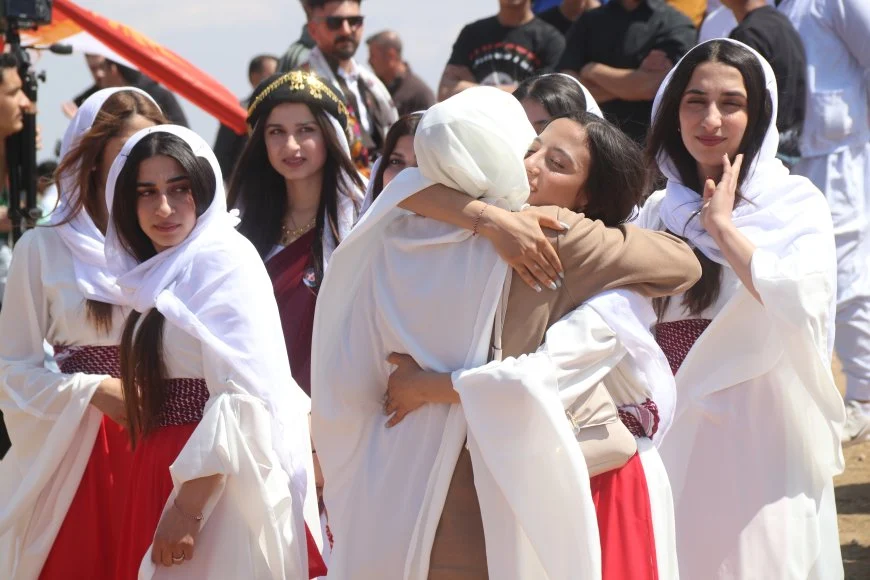 Le Rojava célèbre le Nouvel An yézidi « Mercredi rouge » – Kurdistan au ...