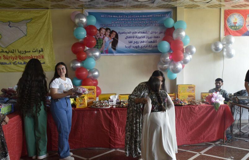 ROJAVA. Célébration en l'honneur des martyrs et de leurs familles – Kurdistan au féminin