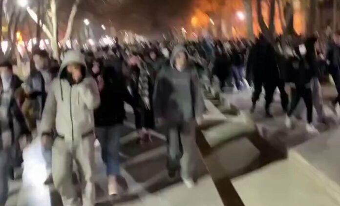 IRAN. Les forces iraniennes abattent cinq manifestants – Kurdistan au ...